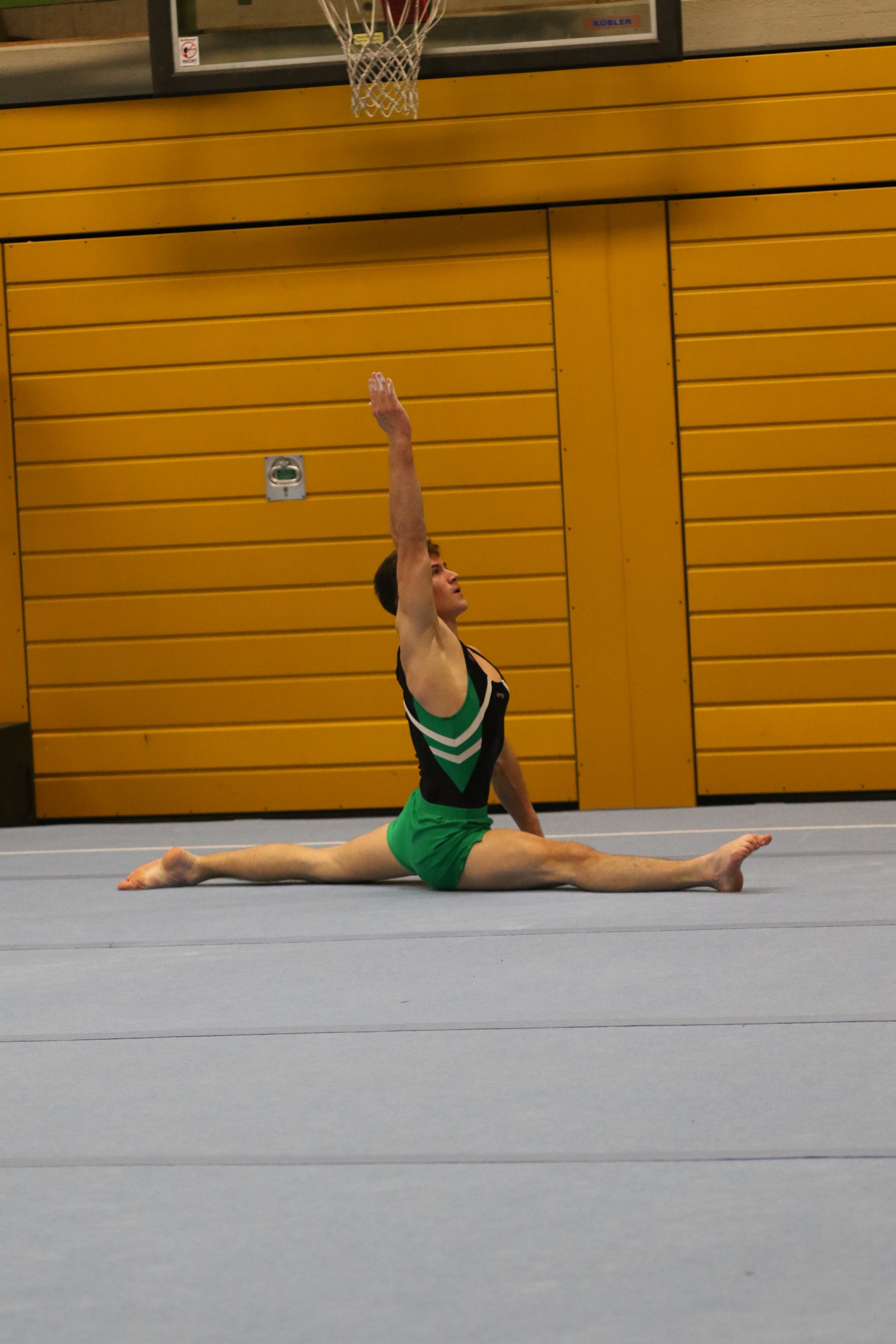 Geräteturnen: Karlsruher Frauenmannschaft krönt starke Leistung mit dem ...